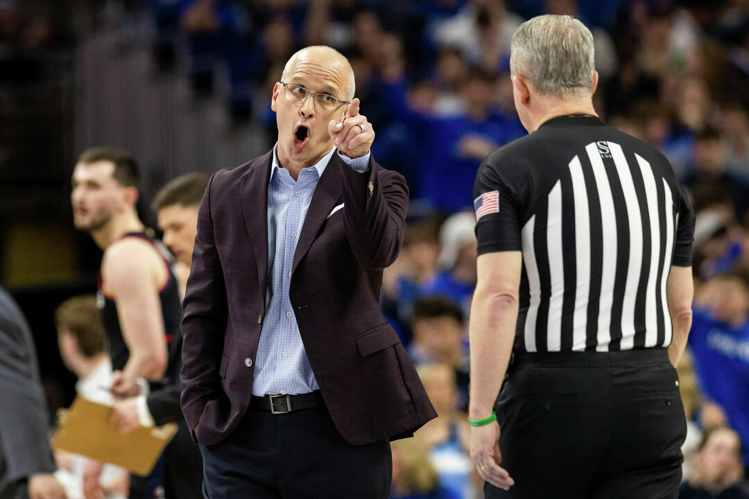 What Dan Hurley said to Creighton fans after UConn basketball win