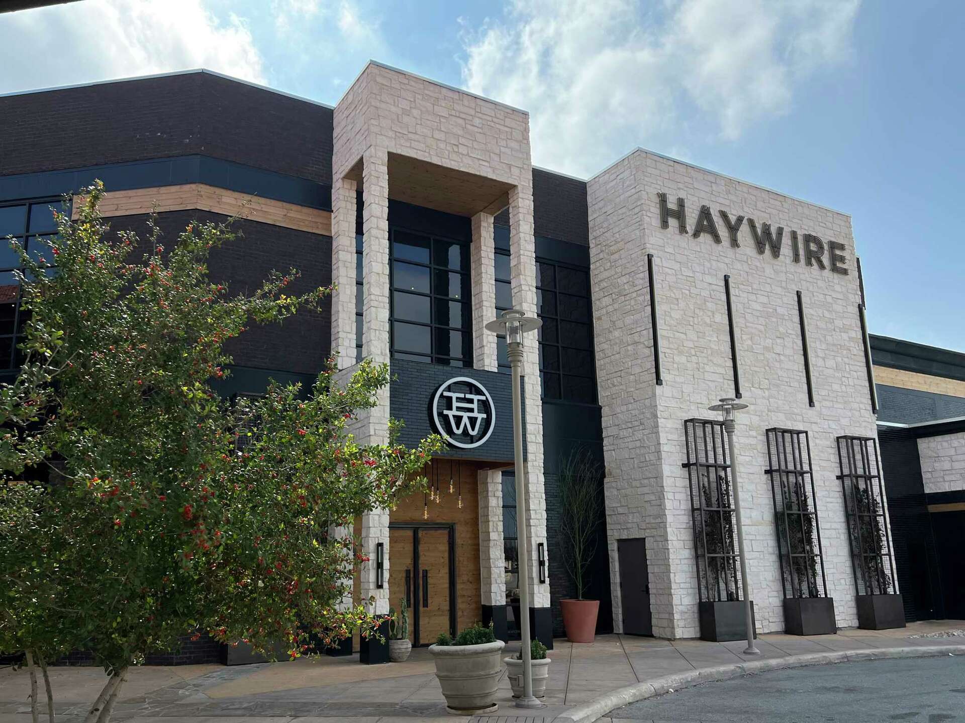 Review: Crossed wires at San Antonio's new Haywire at La Cantera