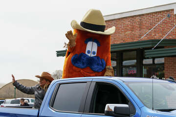 Drew Brees' Smalls Sliders burger chain to open Willis location