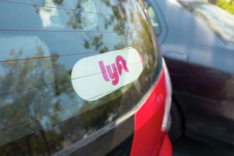 Lyft to enter robotaxi market, launching driverless cars this year