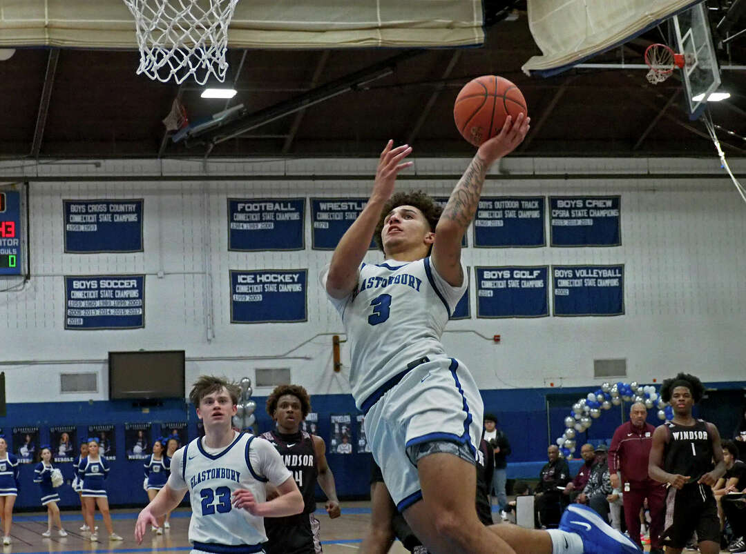 Glastonbury basketball tops No. 8 Windsor behind Smith's 51 points