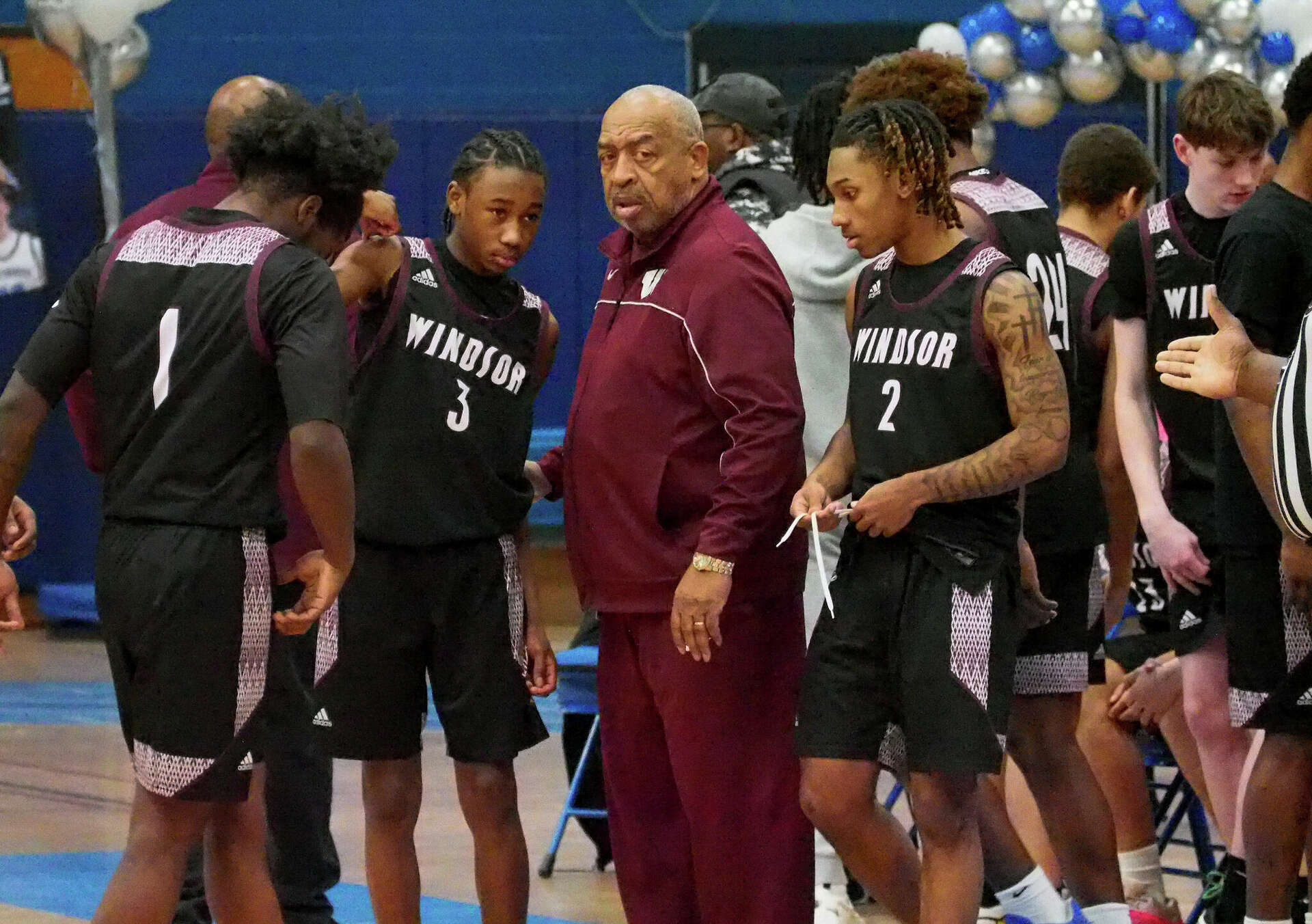 Glastonbury basketball tops No. 8 Windsor behind Smith's 51 points