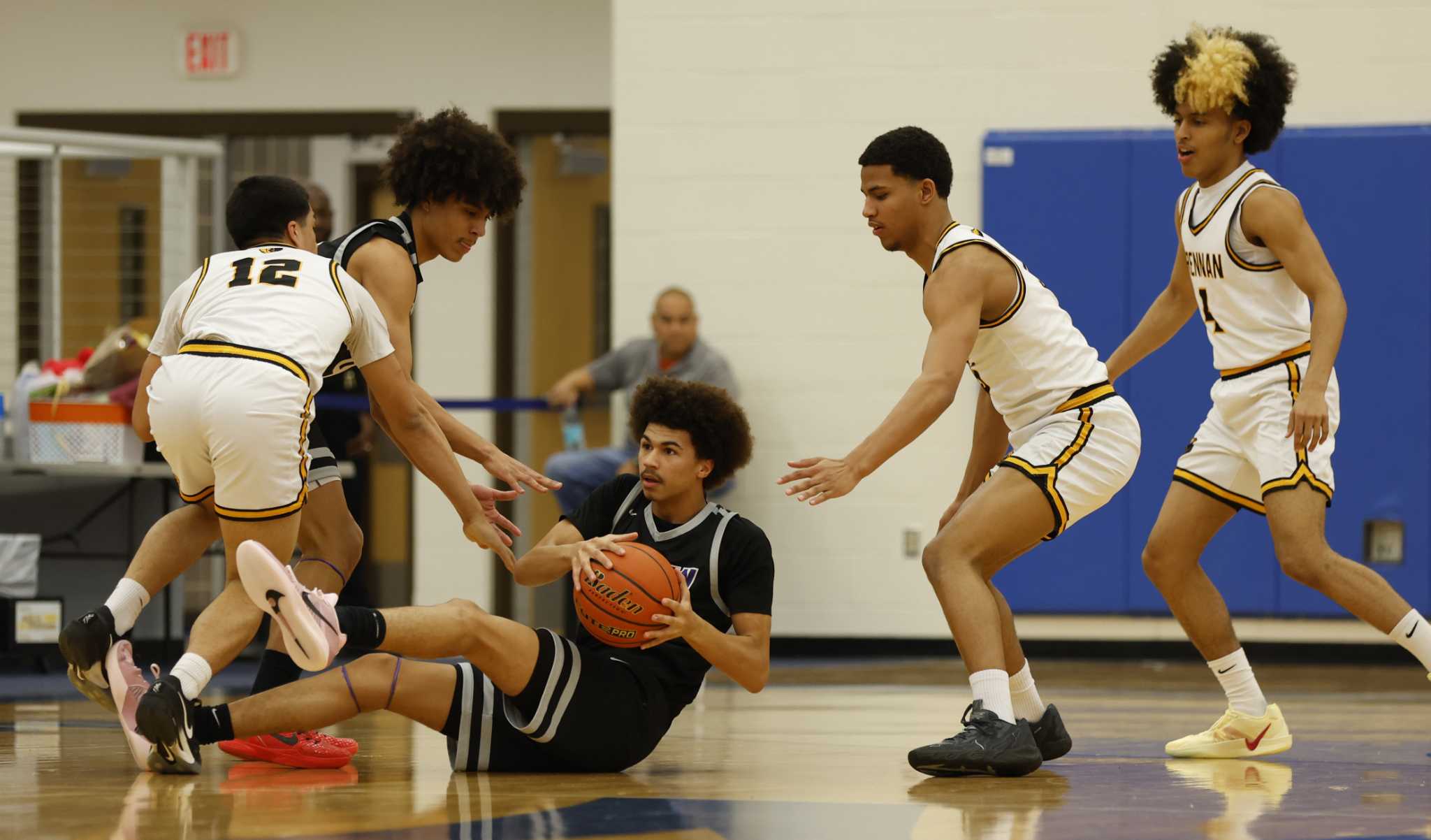 Warren's Devin Petersen named E-N boys basketball Player of the Week
