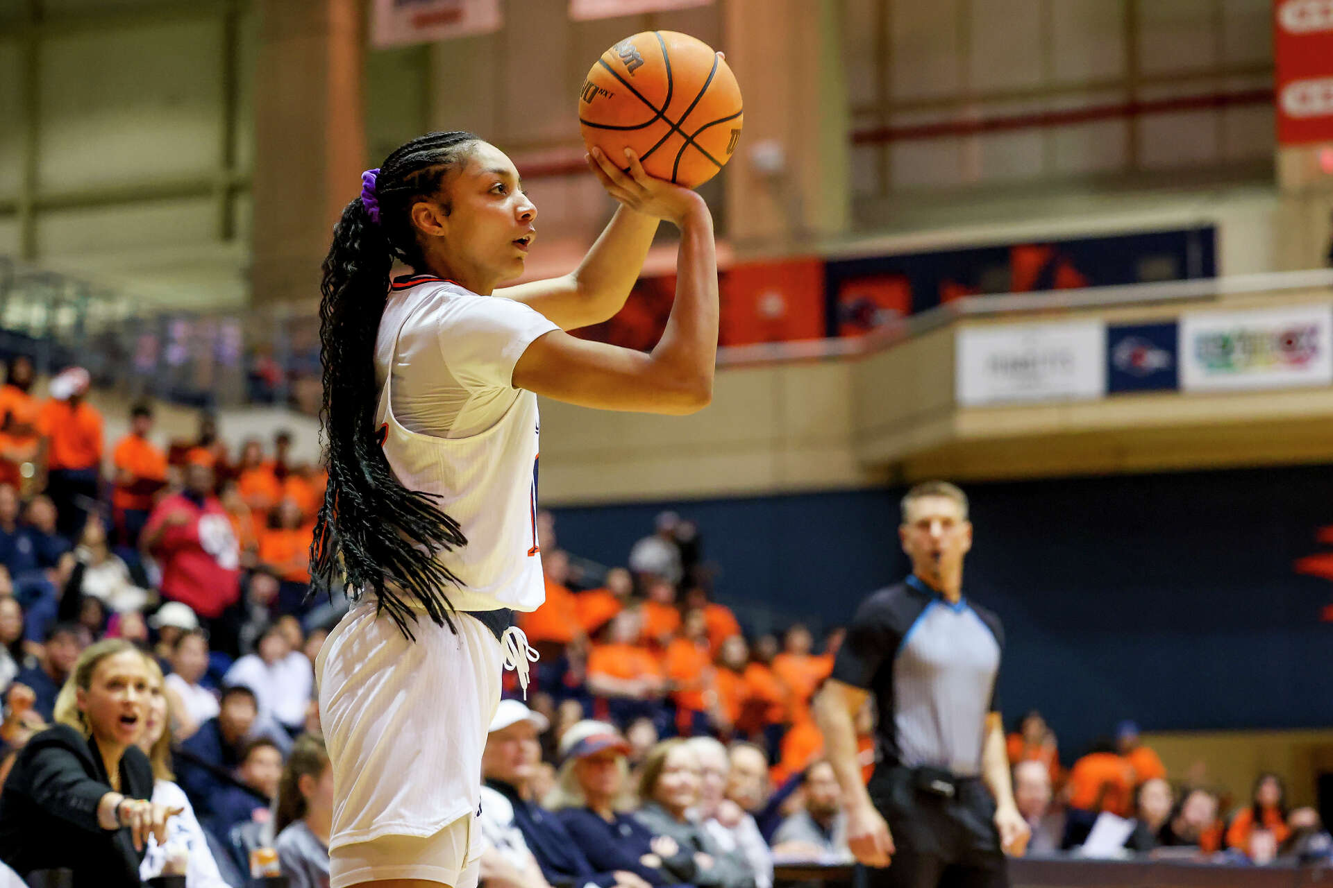 UTSA women eye new attendance mark amid record-setting season
