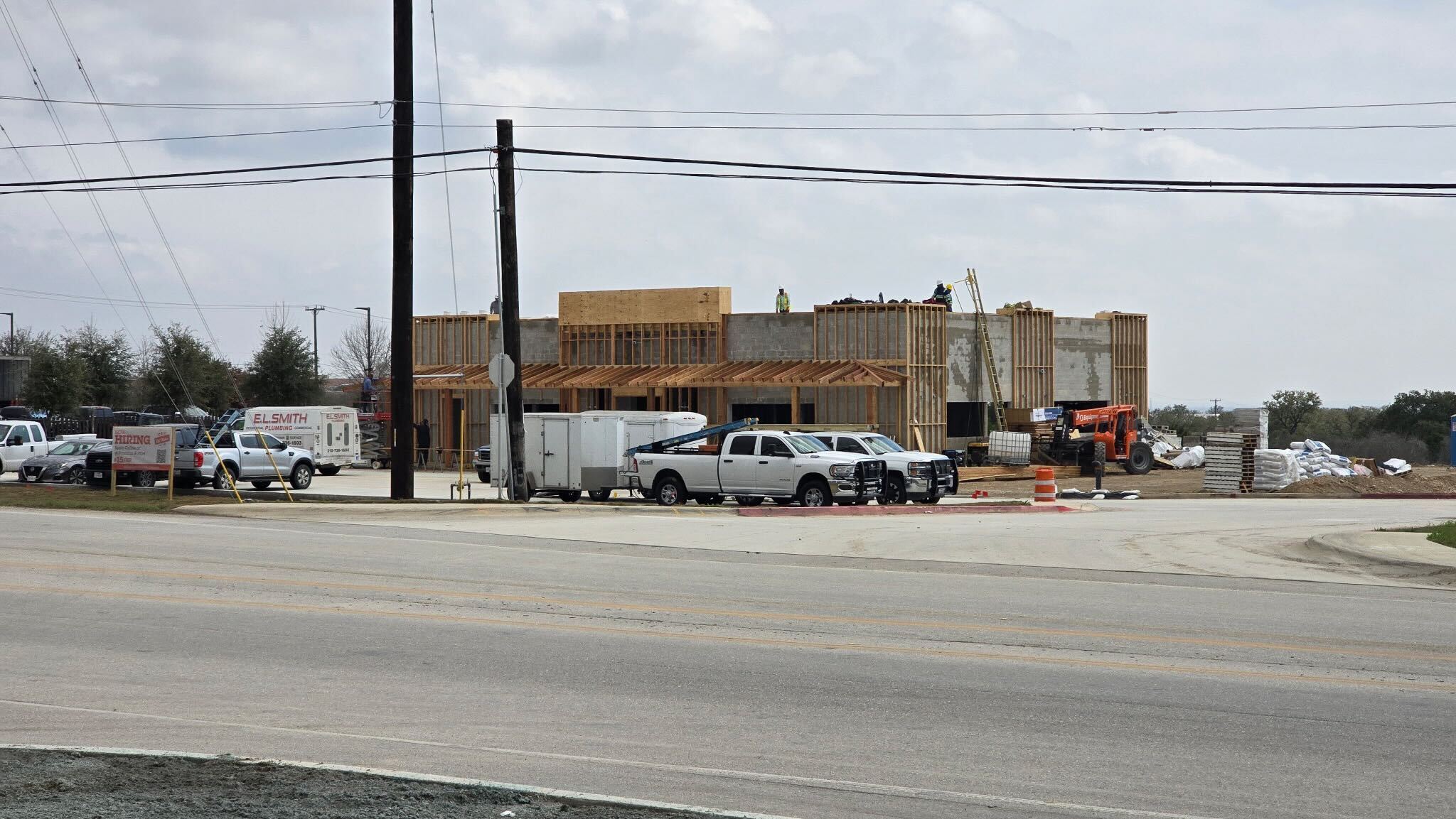 Iconic Texas barbecue chain's new San Antonio spot shapes up