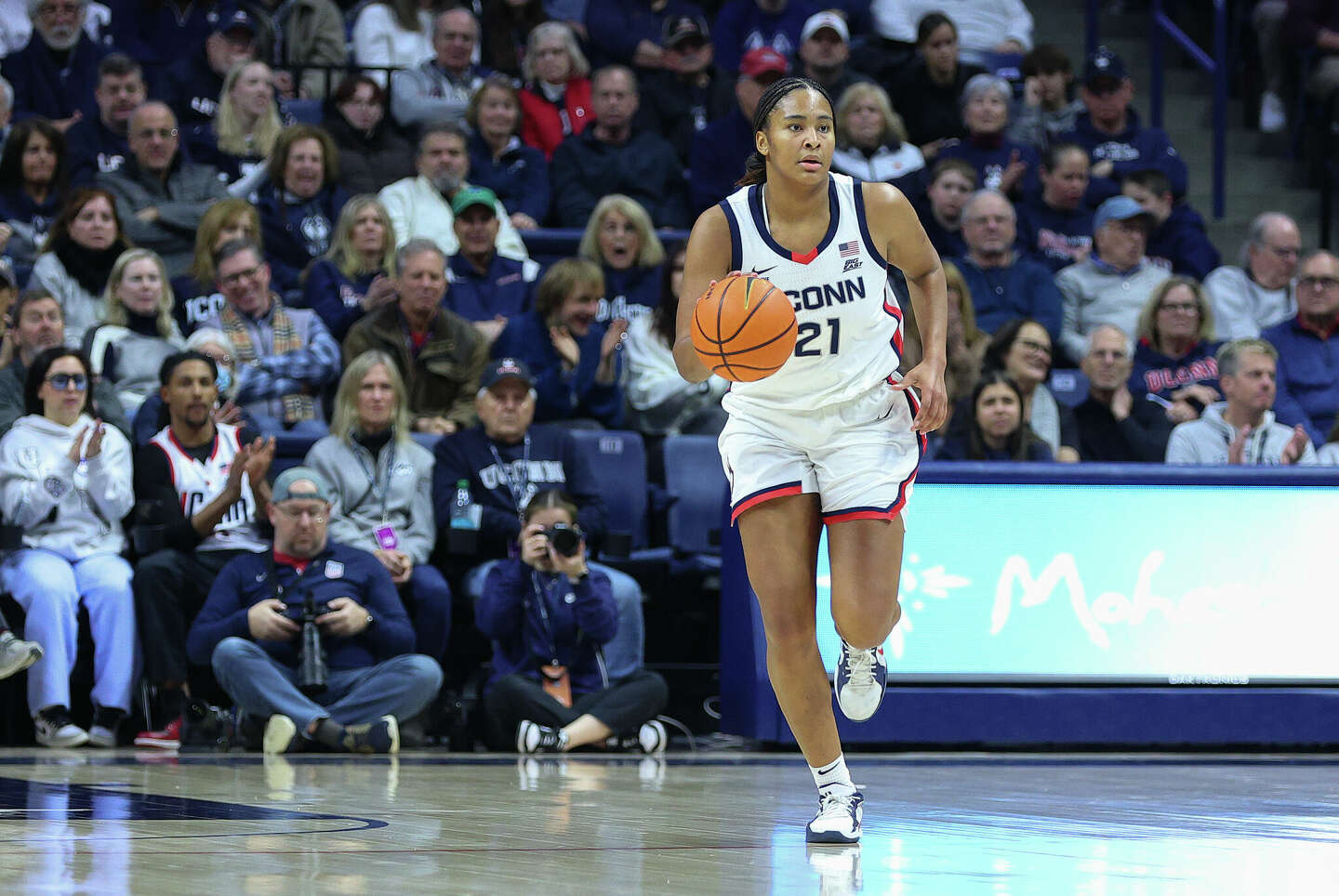 UConn-South Carolina is special for Sarah Strong’s mom Allison Feaster