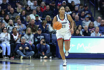 UConn-South Carolina is special for Sarah Strong’s mom Allison Feaster