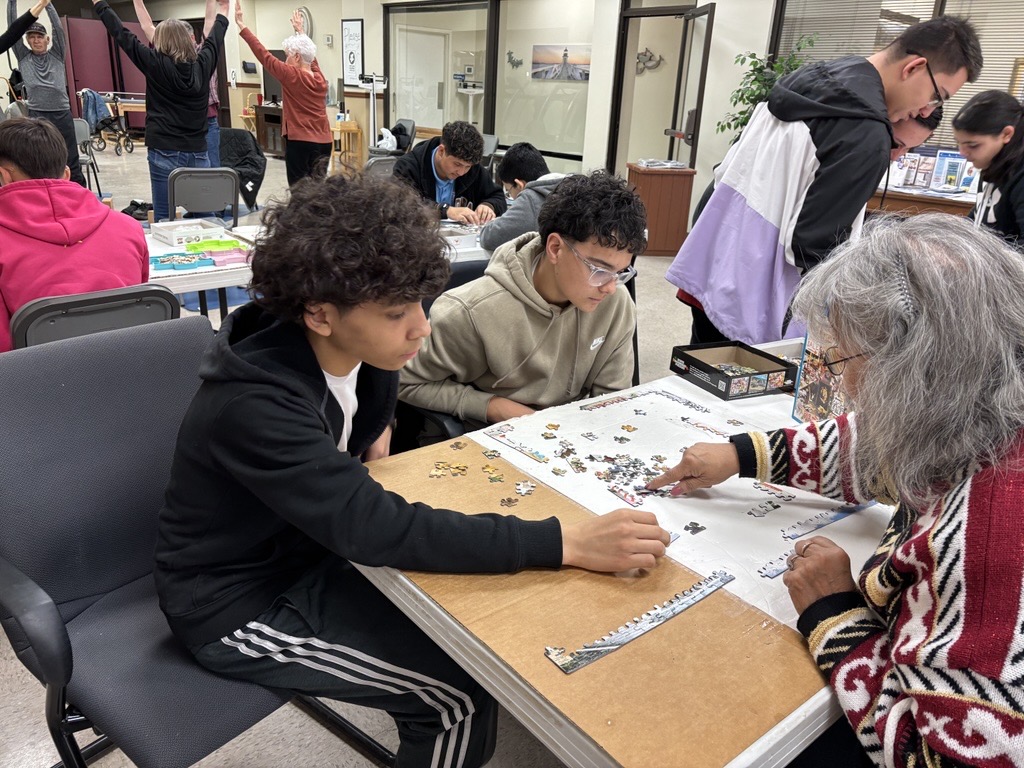 Greenwood High students volunteer at nonprofits for ISERVE day