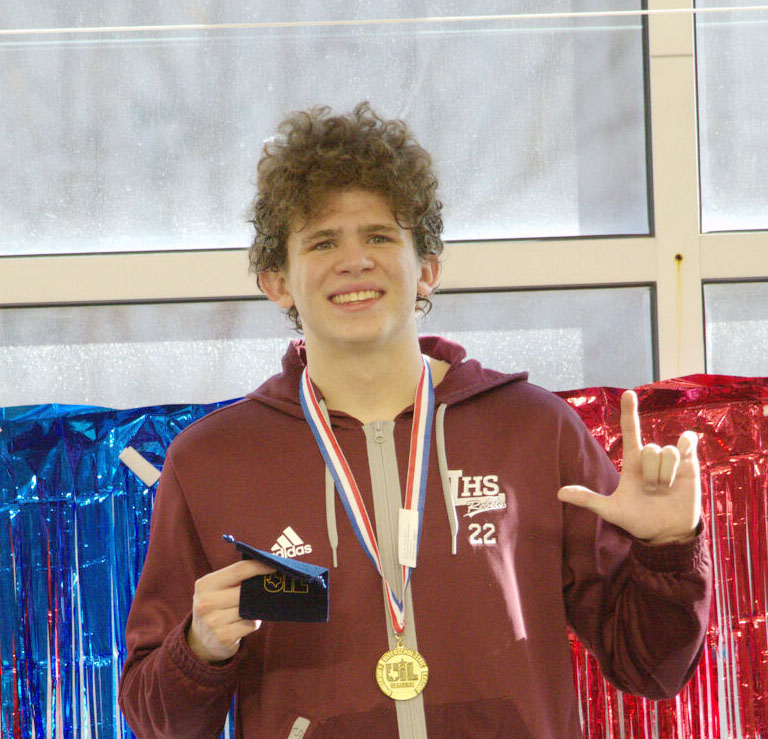 Legacy's David Fuentes, MCA's Mariah Davis voted Athletes of the Week