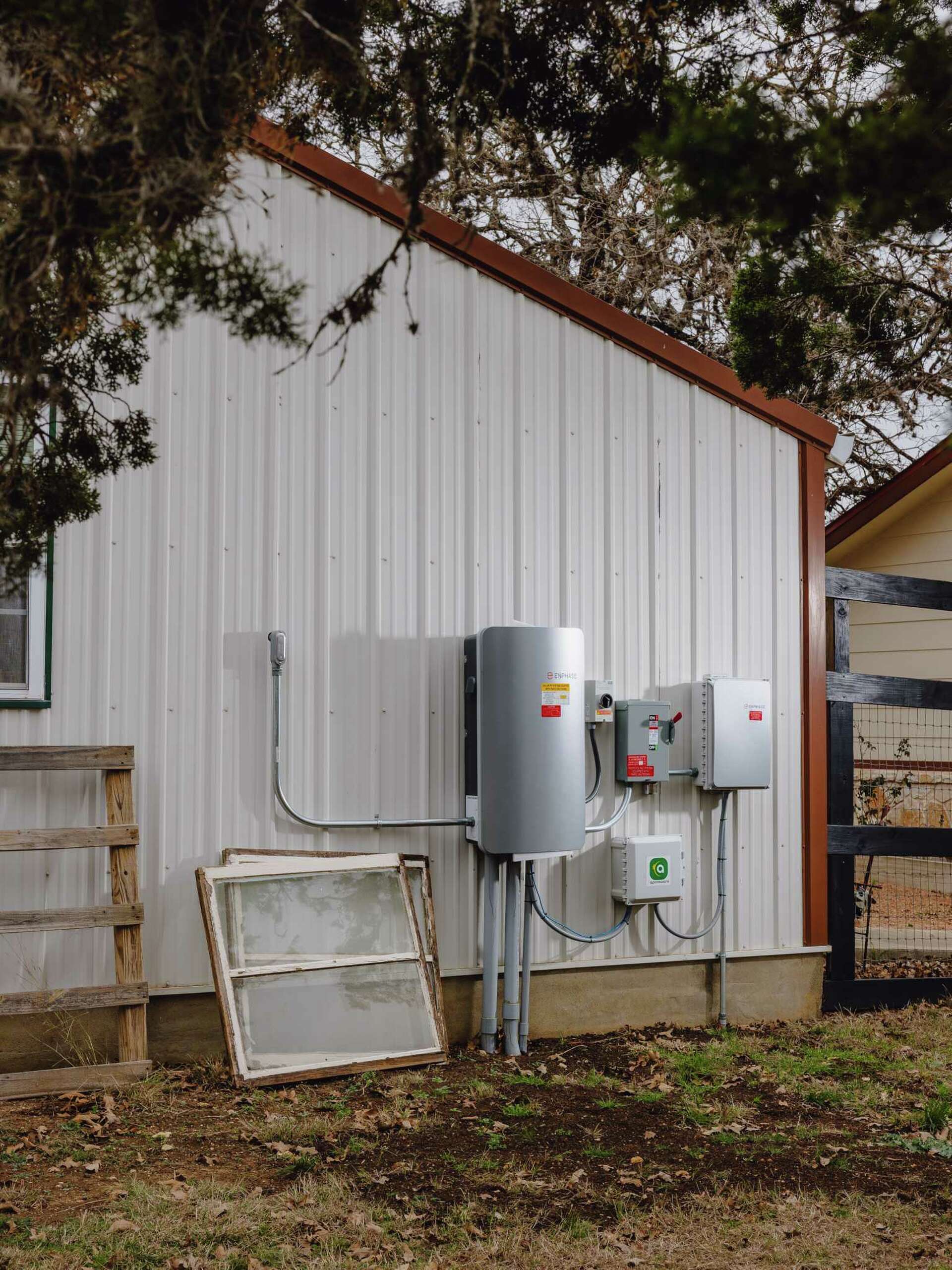 In Texas, virtual power plants give homeowners, grid, security