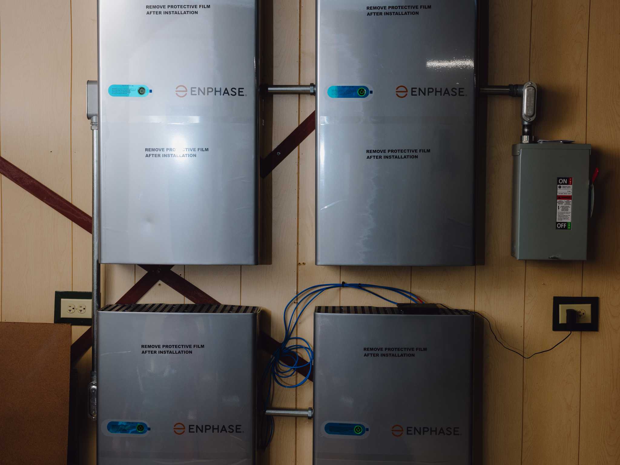 In Texas, virtual power plants give homeowners, grid, security