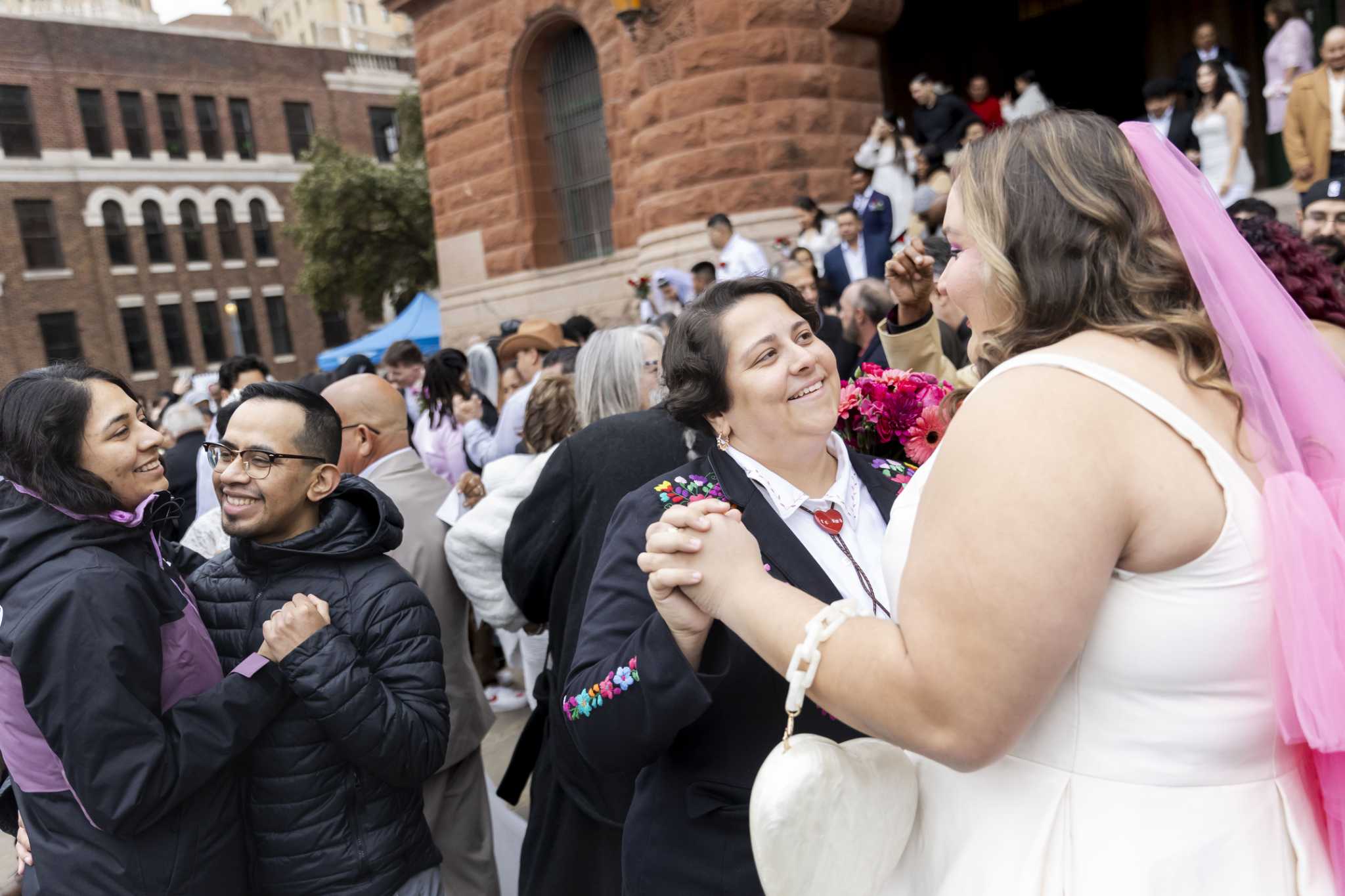 Bexar County hosts free Valentine’s Day mass weddings
