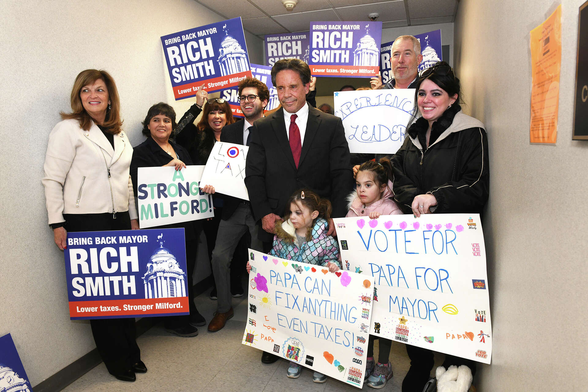 Democrat Smith to challenge incumbent Giannattasio for Milford mayor