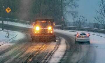 CT winter storm live updates: Snow, ice hit Northeast before cold snap