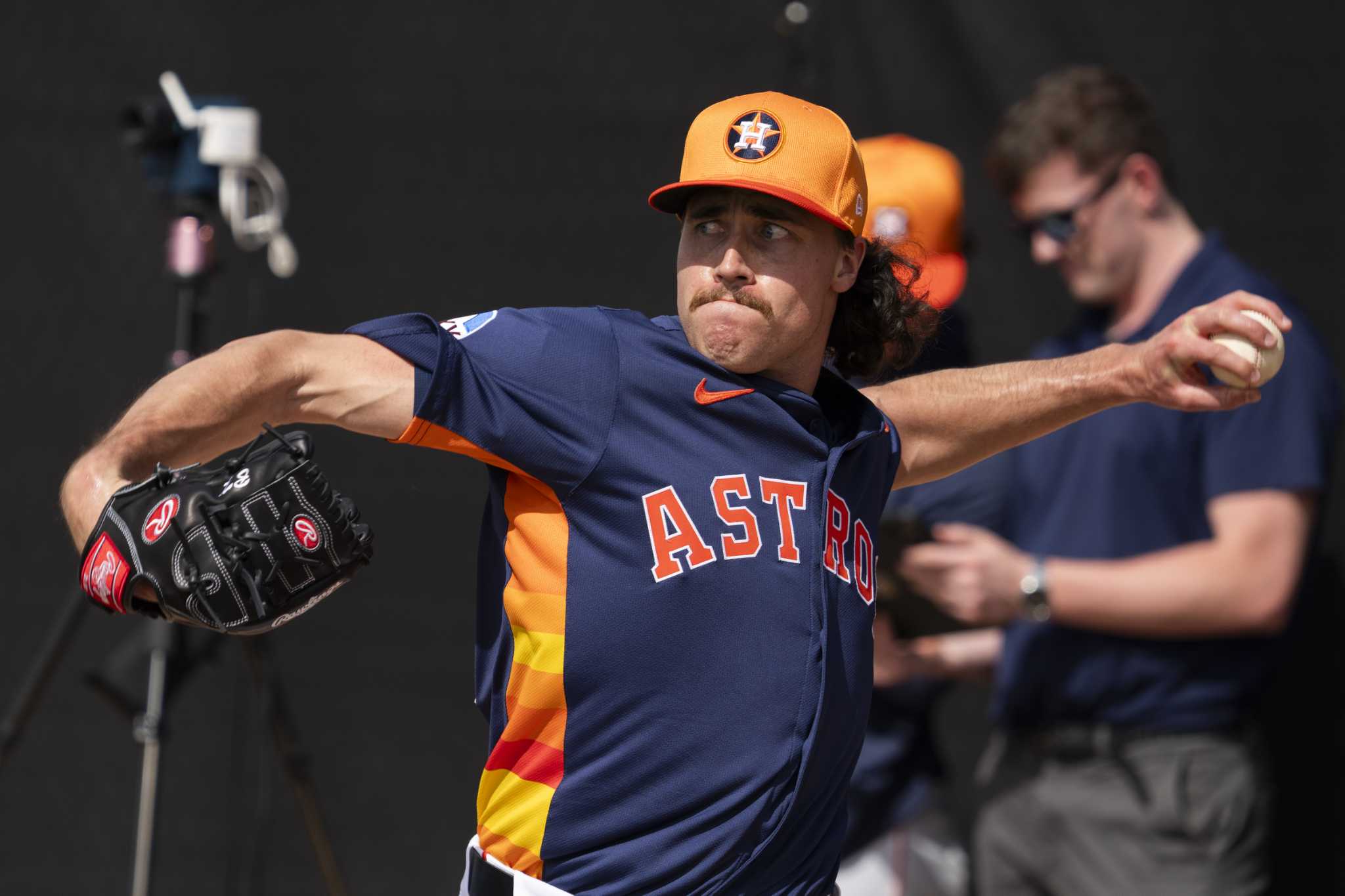Houston Astros: Lefty Bryan King vies for larger role in 2025 bullpen