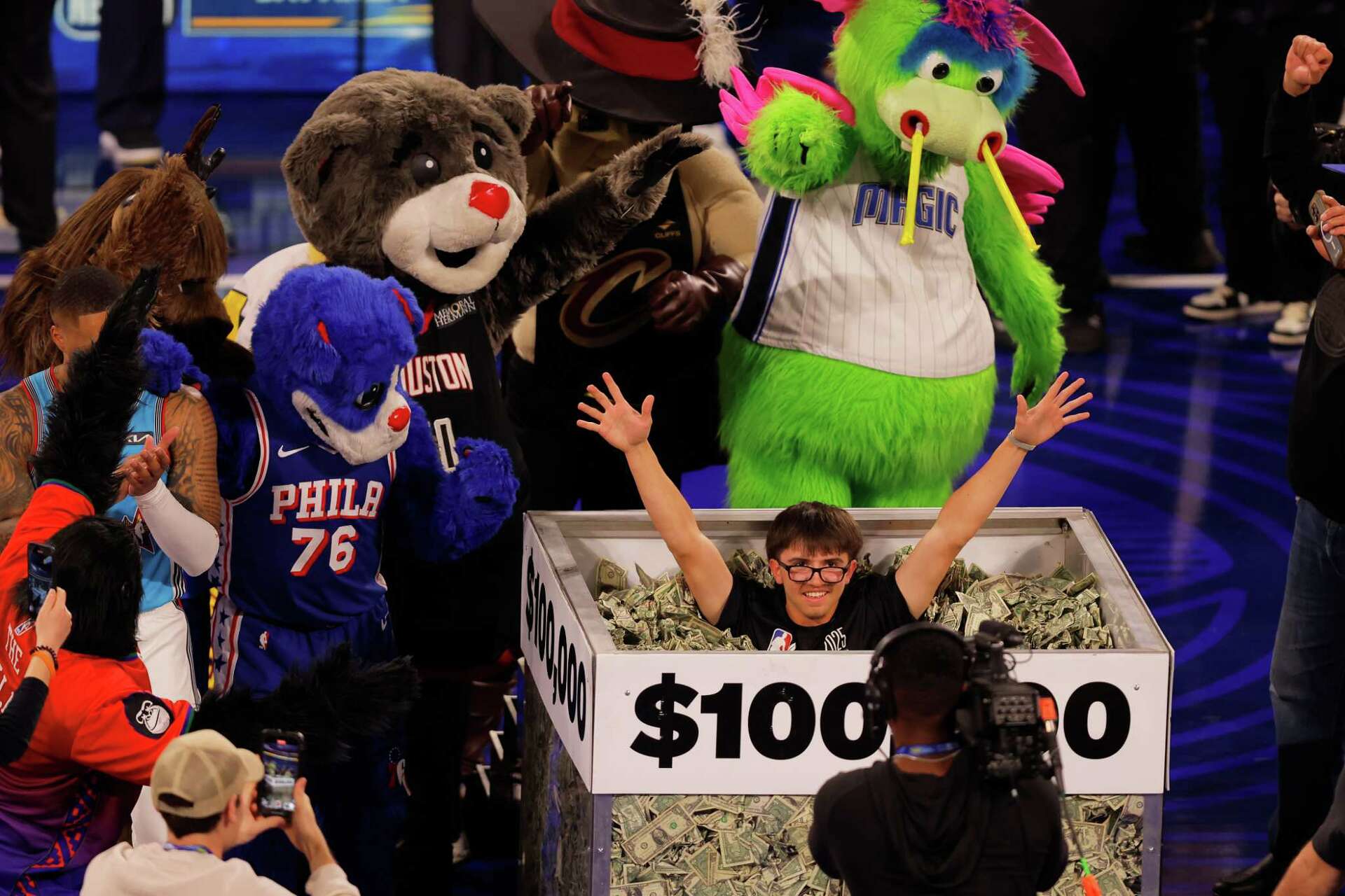 Bay Area student wins $100,000 from MrBeast at NBA All-Star Game
