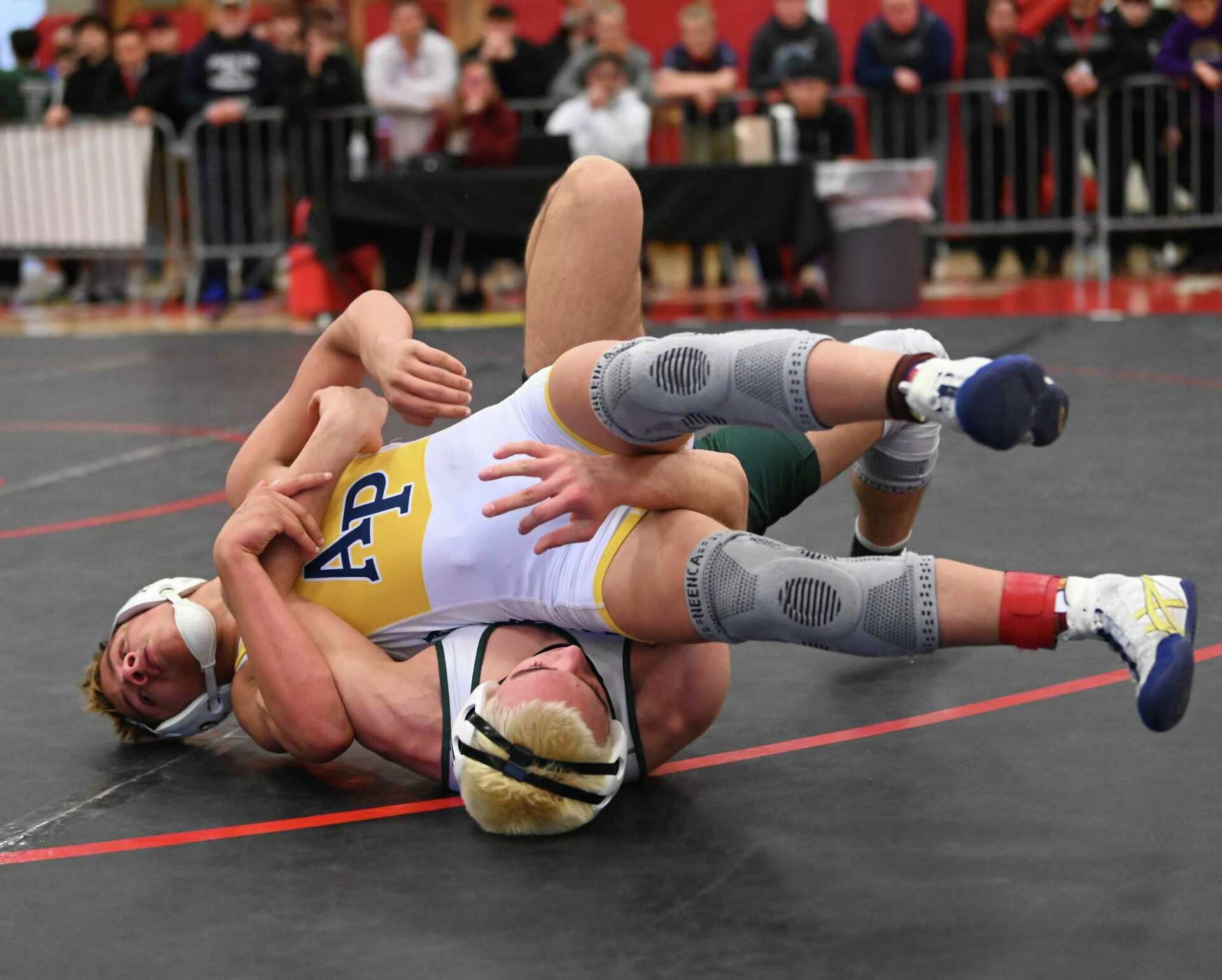 11 No. 1 seeds prevail at 2025 Division I wrestling championships