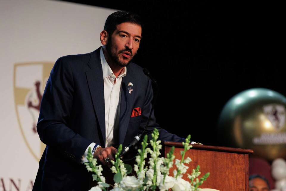 Kristin Tips 'has no business' running funeral commission: ad