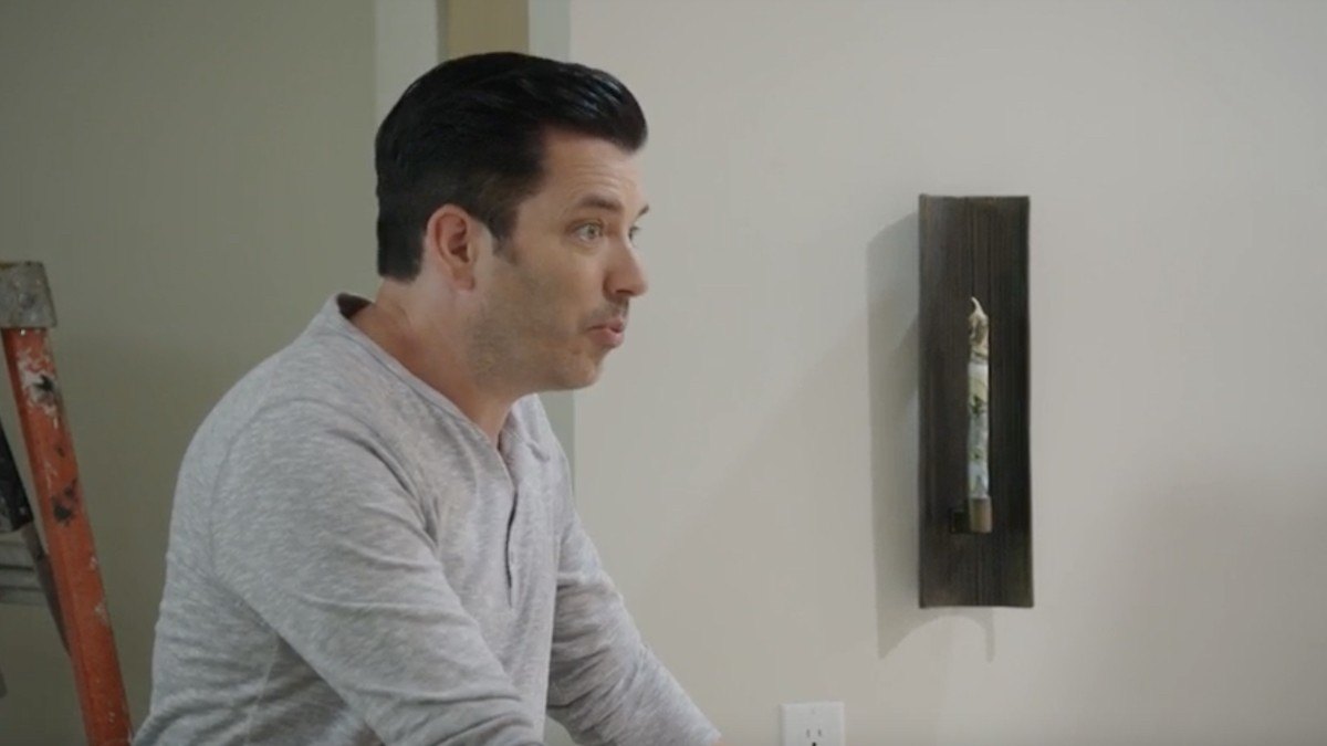 'Celebrity IOU' Star Jonathan Scott Left Stunned by Comedian Sarah ...