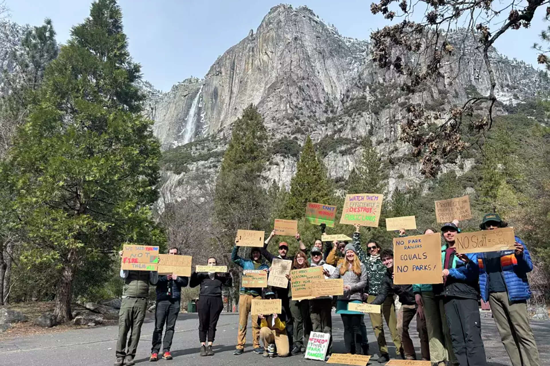 Dire situation in Joshua Tree and Yosemite leads to weekend protests
