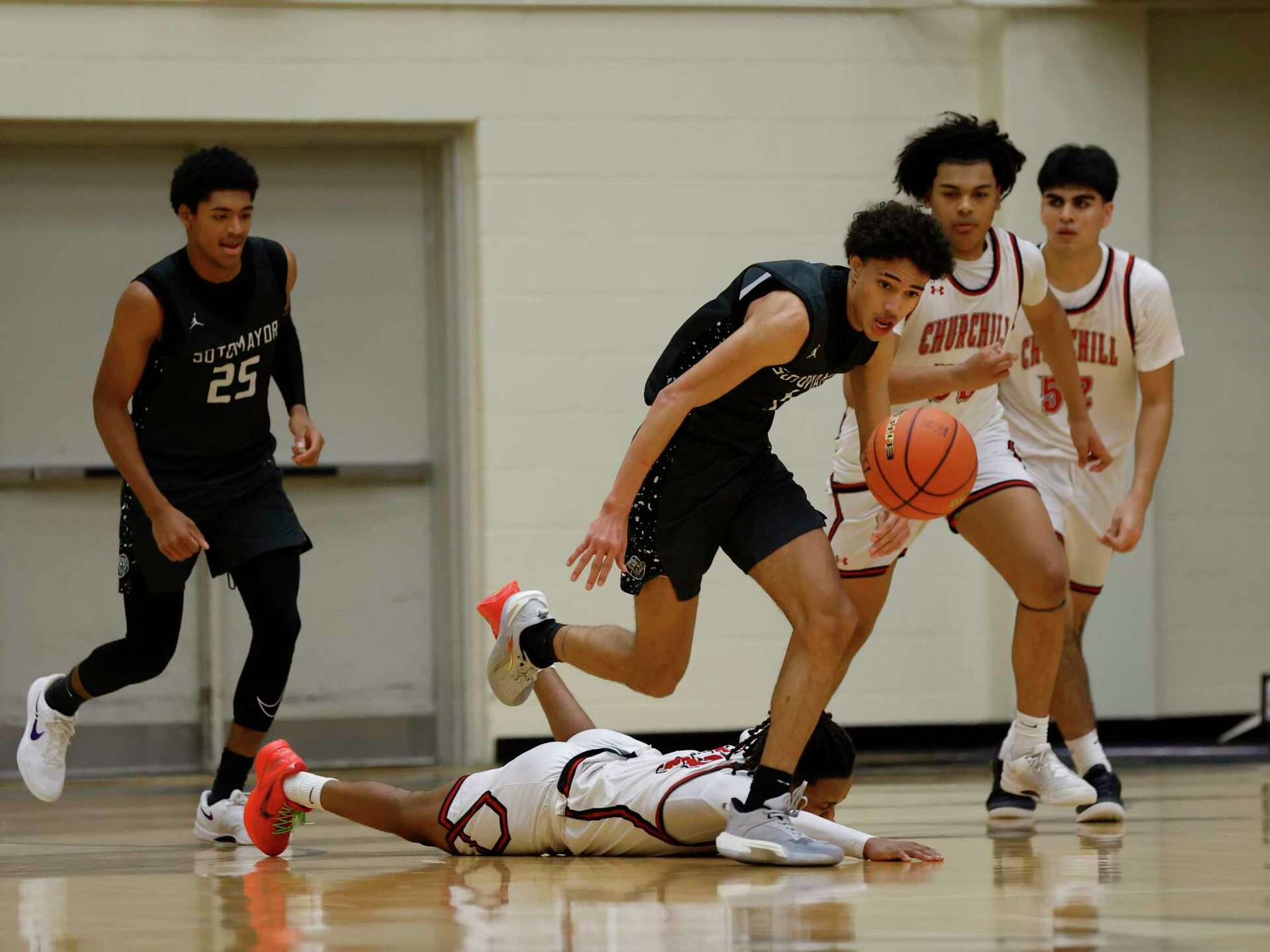 Sotomayor, Johnson win high school boys basketball playoff openers