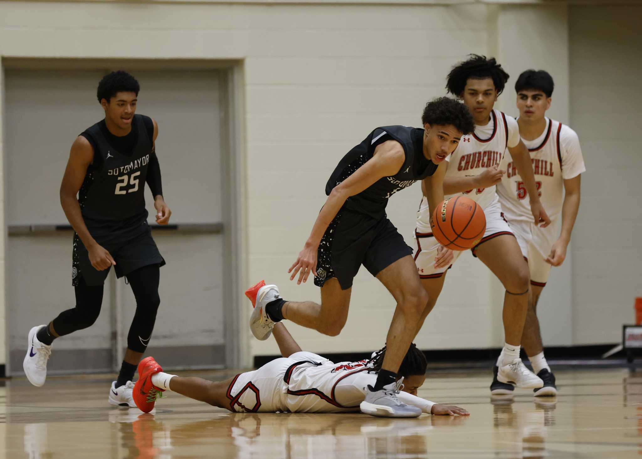 Sotomayor, Johnson win high school boys basketball playoff openers