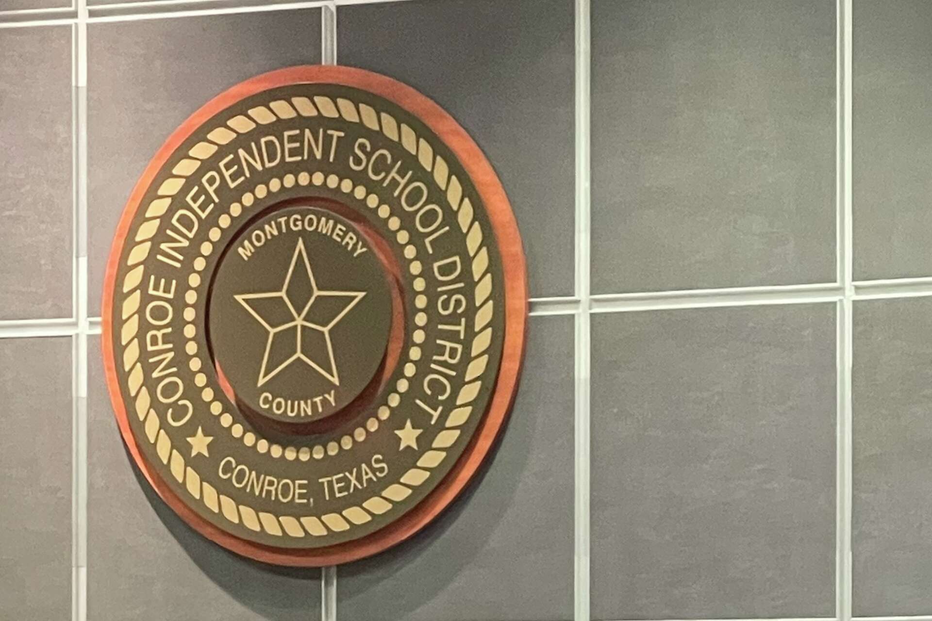 Conroe school district withdraws end to dual language program
