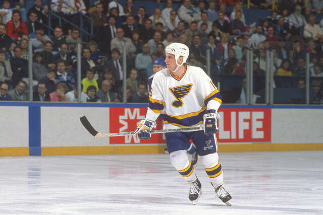 NHL Hall of Famer Bobby Hull had CTE, widow reveals