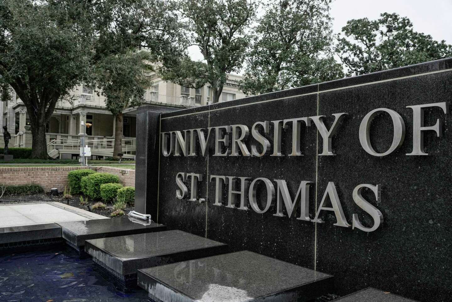 Turmoil at University of St. Thomas spills into accreditation visit