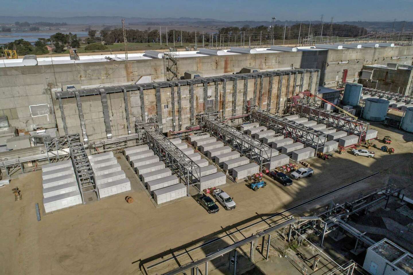 Moss Landing battery plant fire reignites, impacts residents