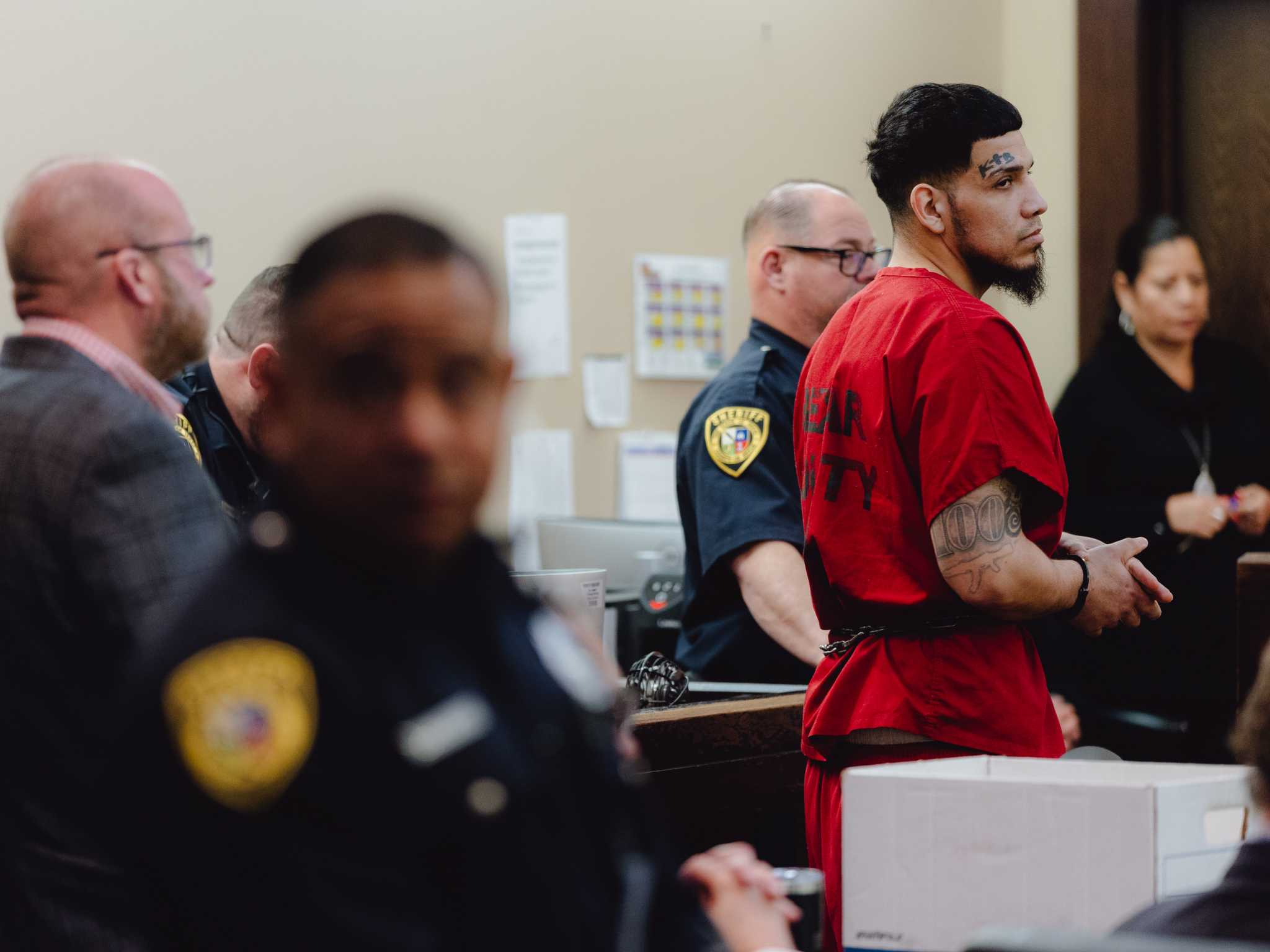 San Antonio man who shot two SAPD officers sentenced to prison