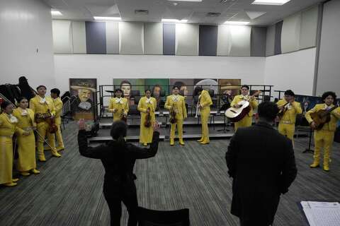 HISD mariachi group heads to UIL state after viral Whataburger video