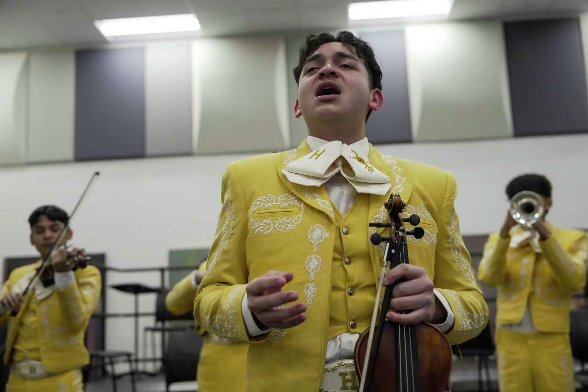 HISD mariachi group heads to UIL state after viral Whataburger video