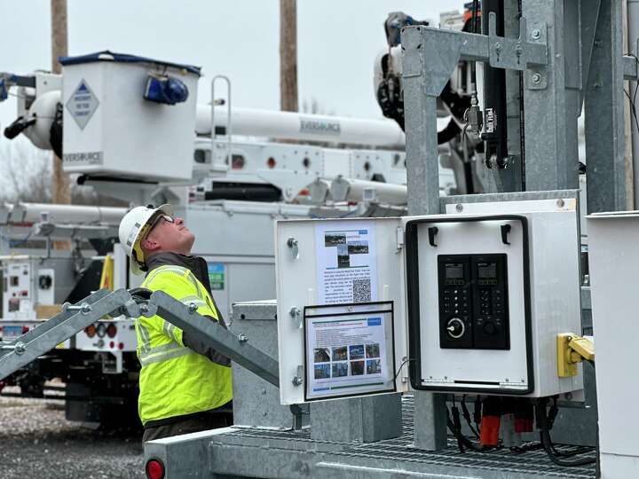 Eversource warns it may seek $3.2B rate hike, raising CT power bills