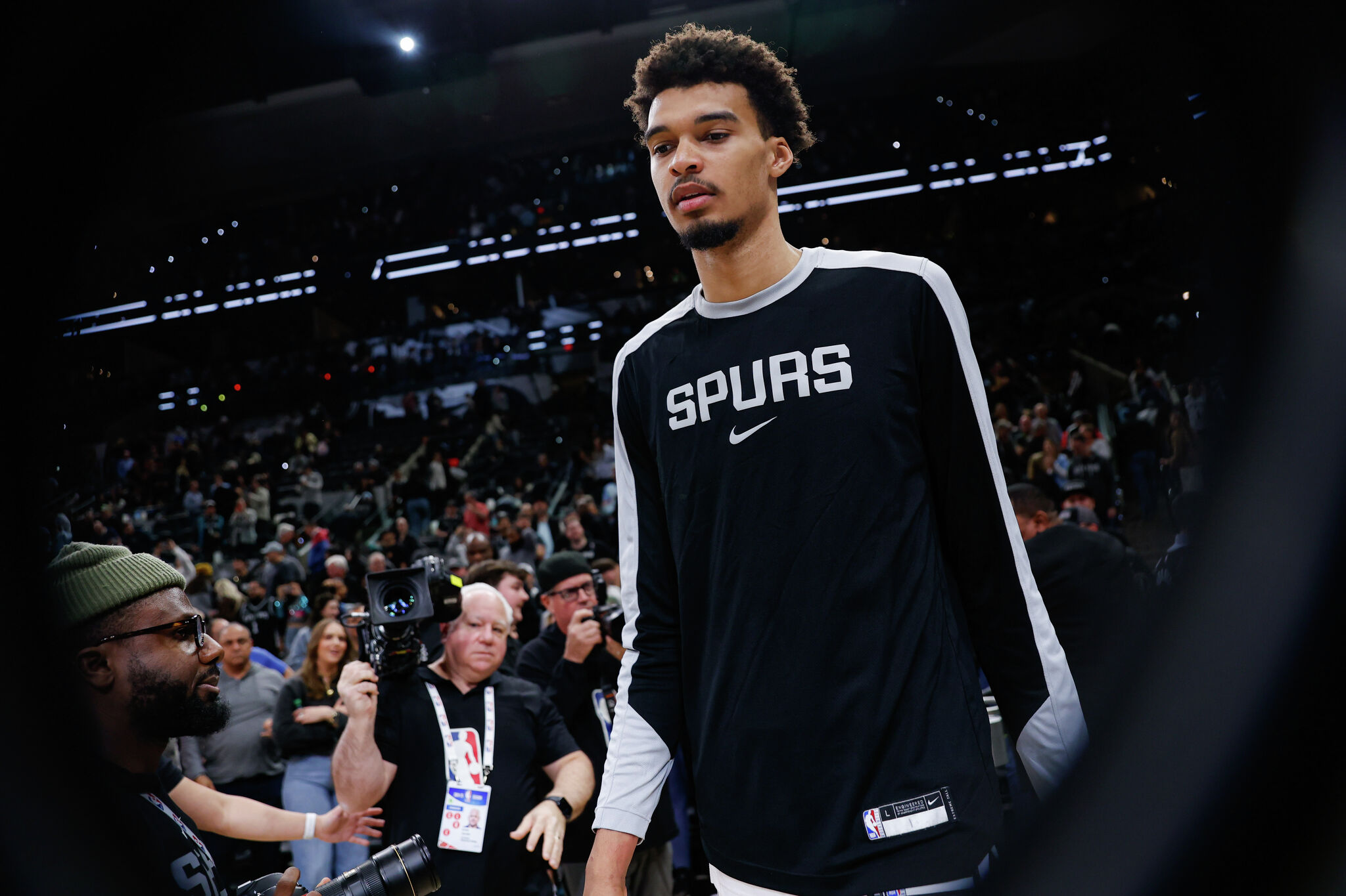 Circle these dates on the San Antonio Spurs' 2025-26 schedule