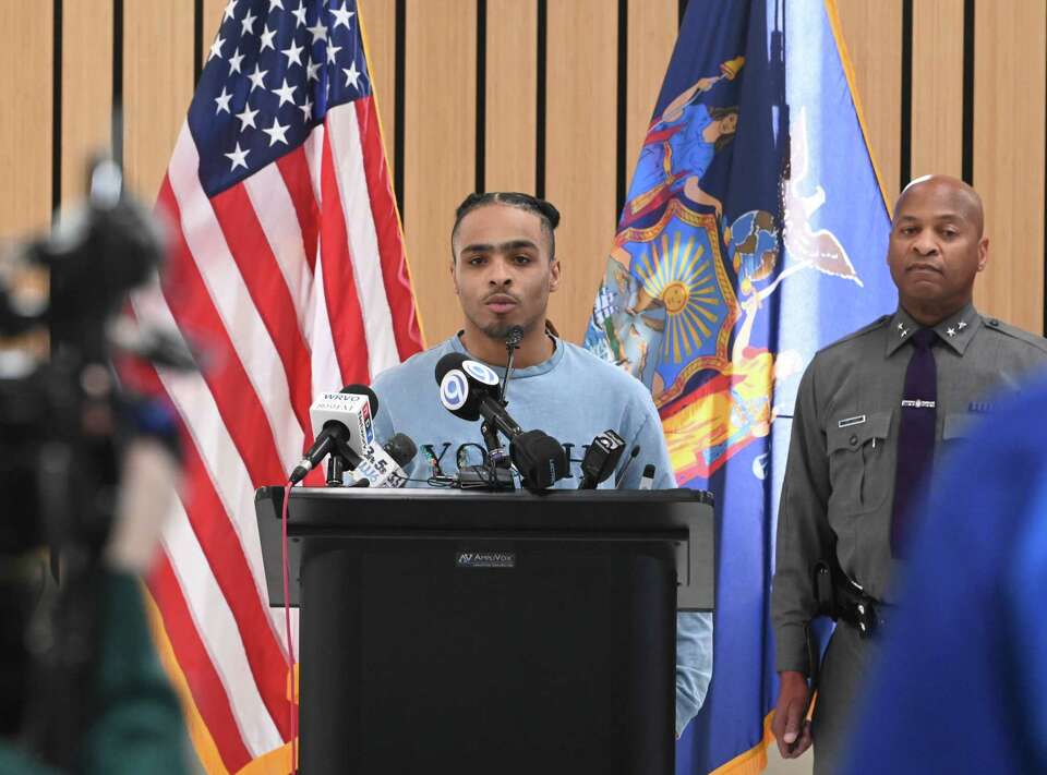 Prosecutor reveals disturbing new details in death of Robert Brooks