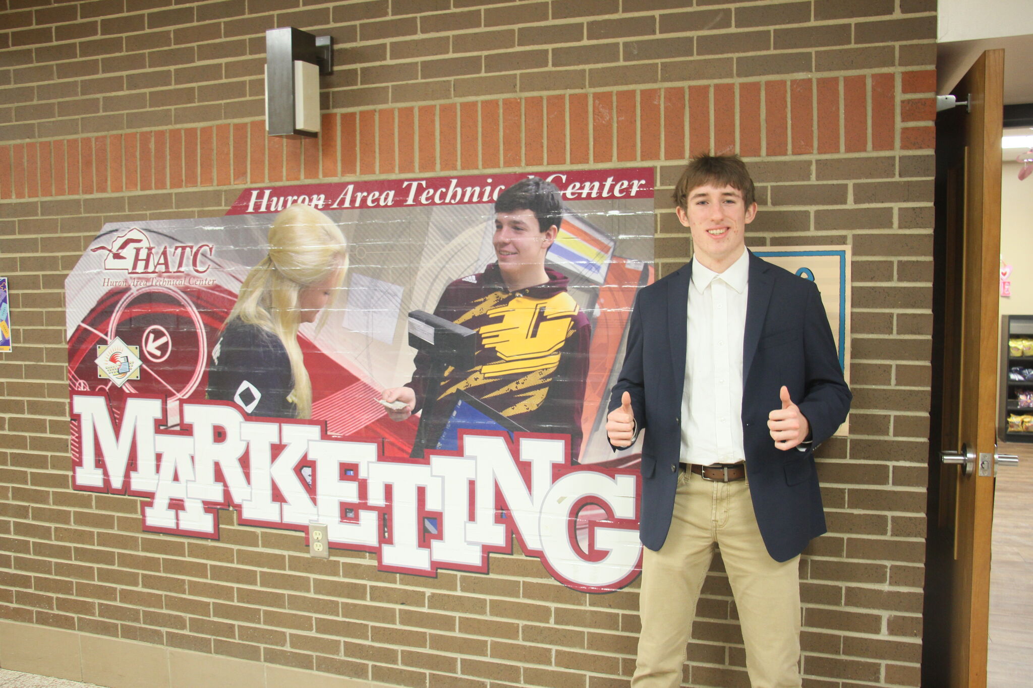Jeffrey Ignash campaigns for state DECA officer, driven by passion