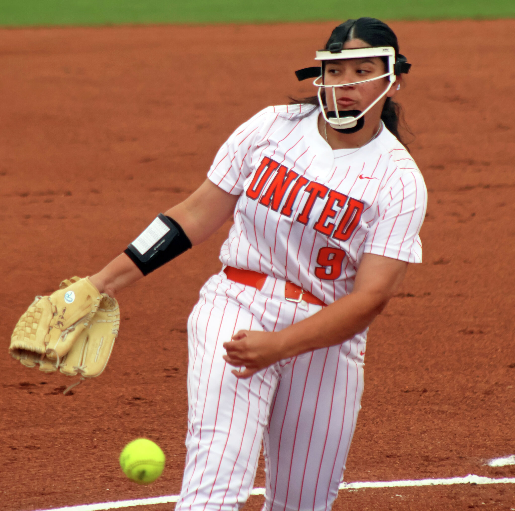 FRIDAY SOFTBALL: LBJ, United South both win two at Border Olympics