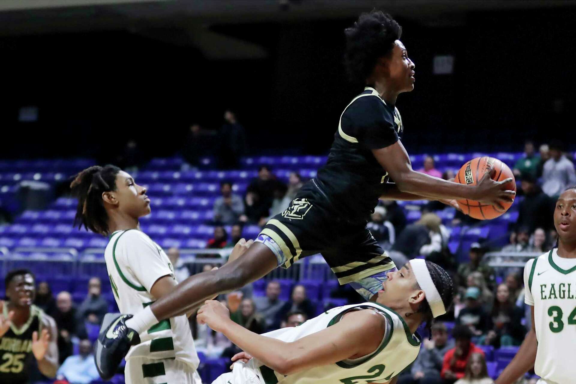 HS basketball playoffs: Jaden Holt, Elijah Black lead Jordan