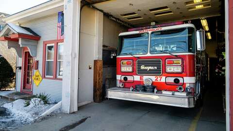 Fire damages Waterbury pawn shop early Saturday morning, officials say