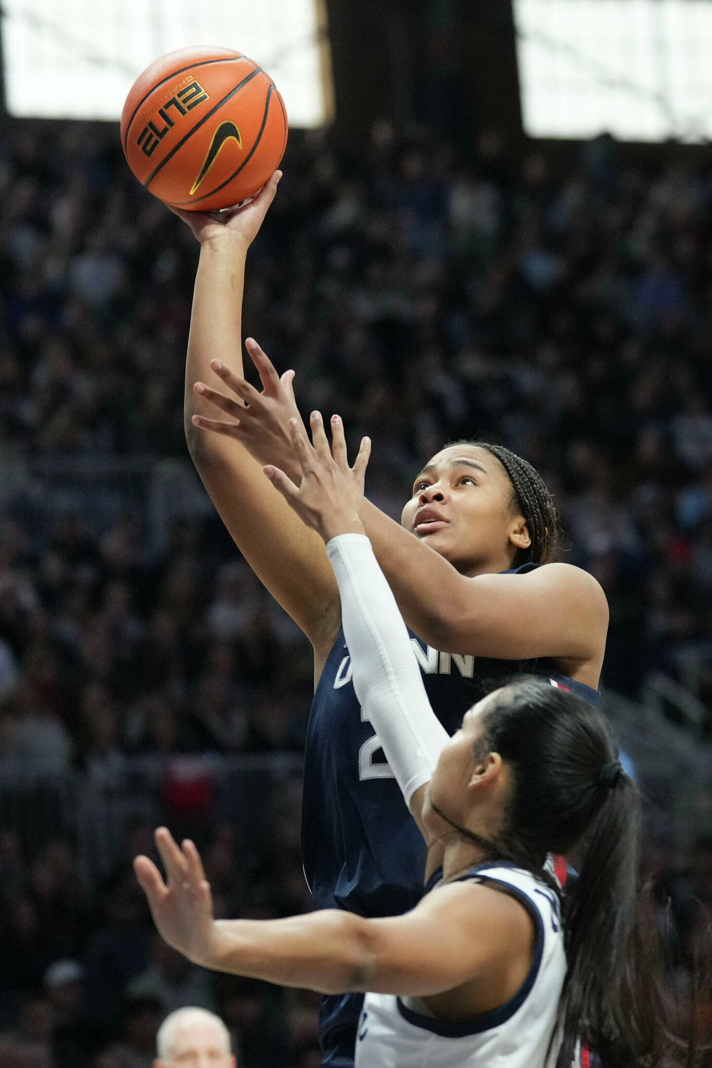 Paige Bueckers leads UConn women's basketball in rout of Butler