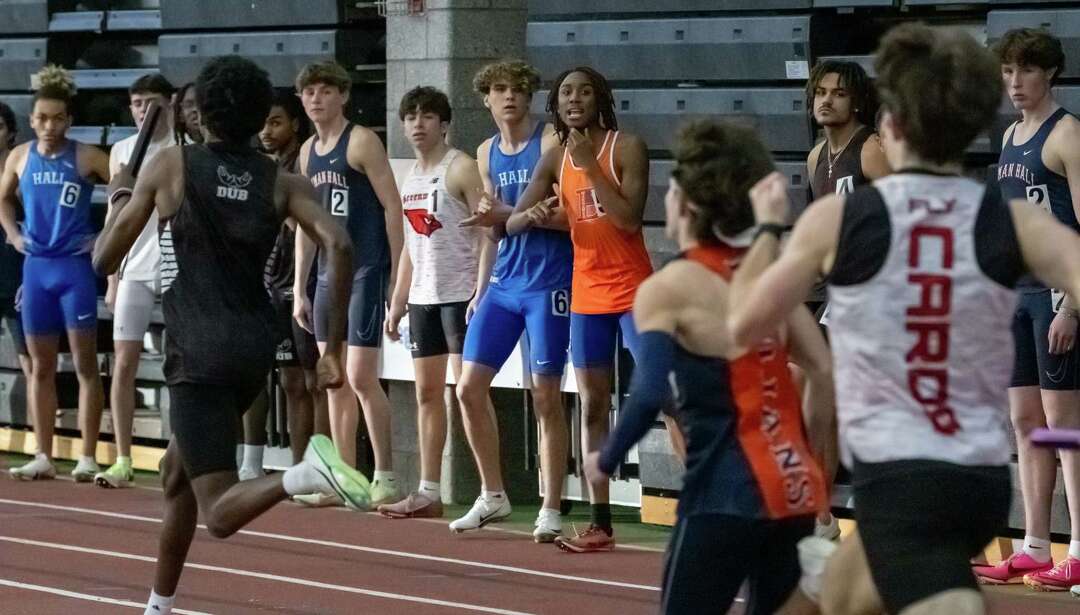 Lyman Hall boys indoor track and field wins the 2025 CIAC State Open