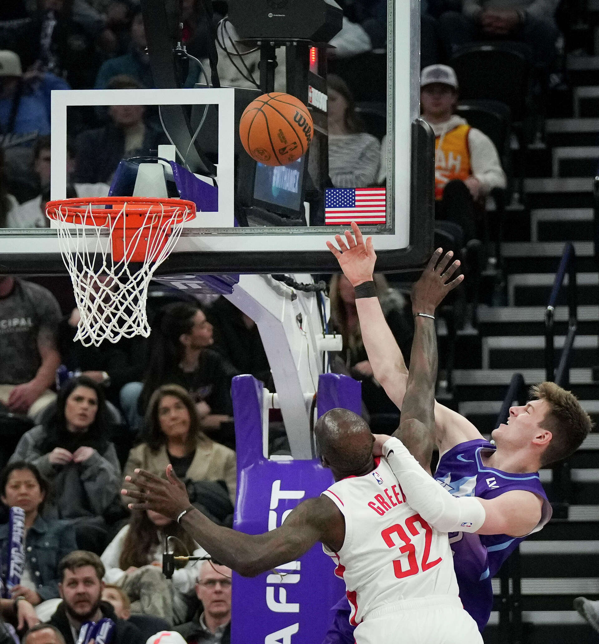 Houston Rockets fall to Utah Jazz for another road loss