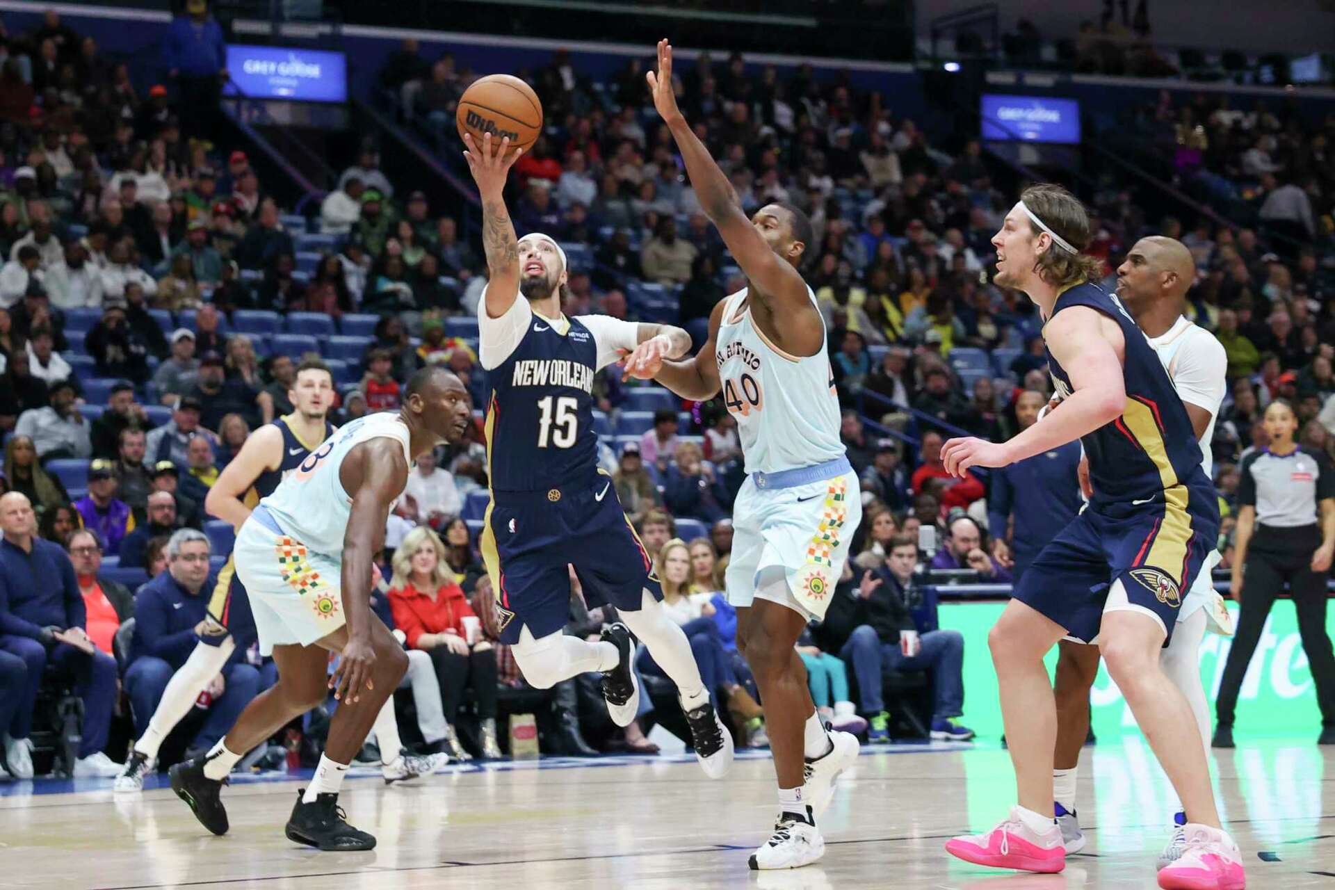 Spurs' Harrison Barnes makes mark as NBA Iron Man