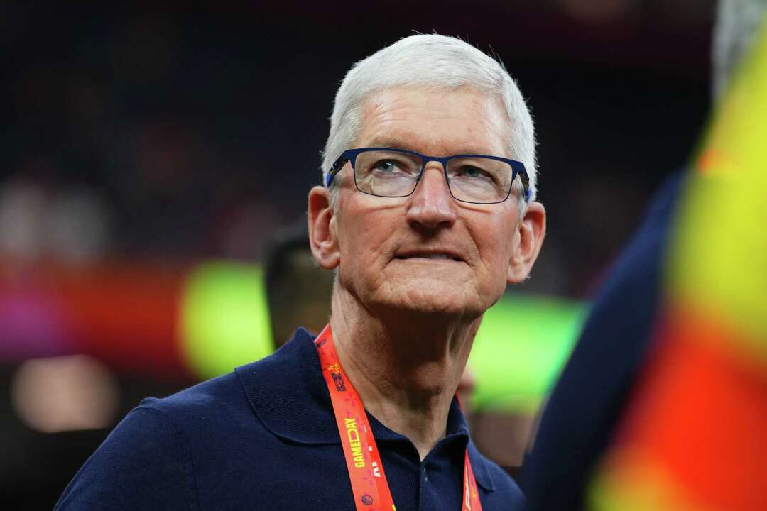 Tim Cook stepping down as Apple CEO, successor named