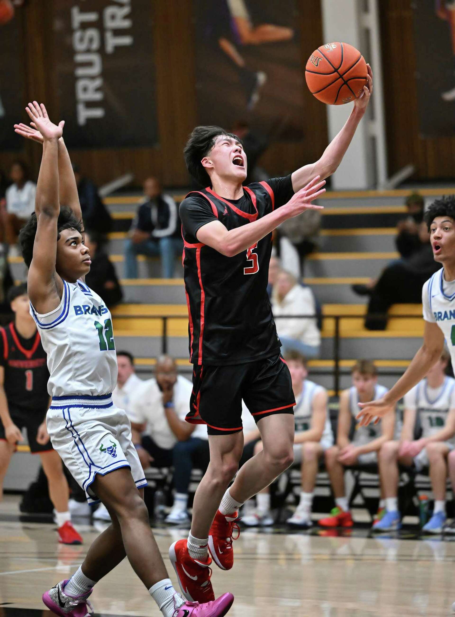 Lucas Lau’s scoring eruption propels University boys into NCS semis