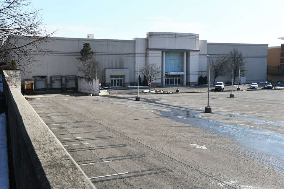 Milford mall approved for 750 apartments, but plan still pending