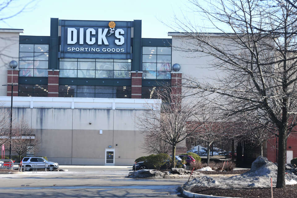 Milford mall approved for 750 apartments, but plan still pending