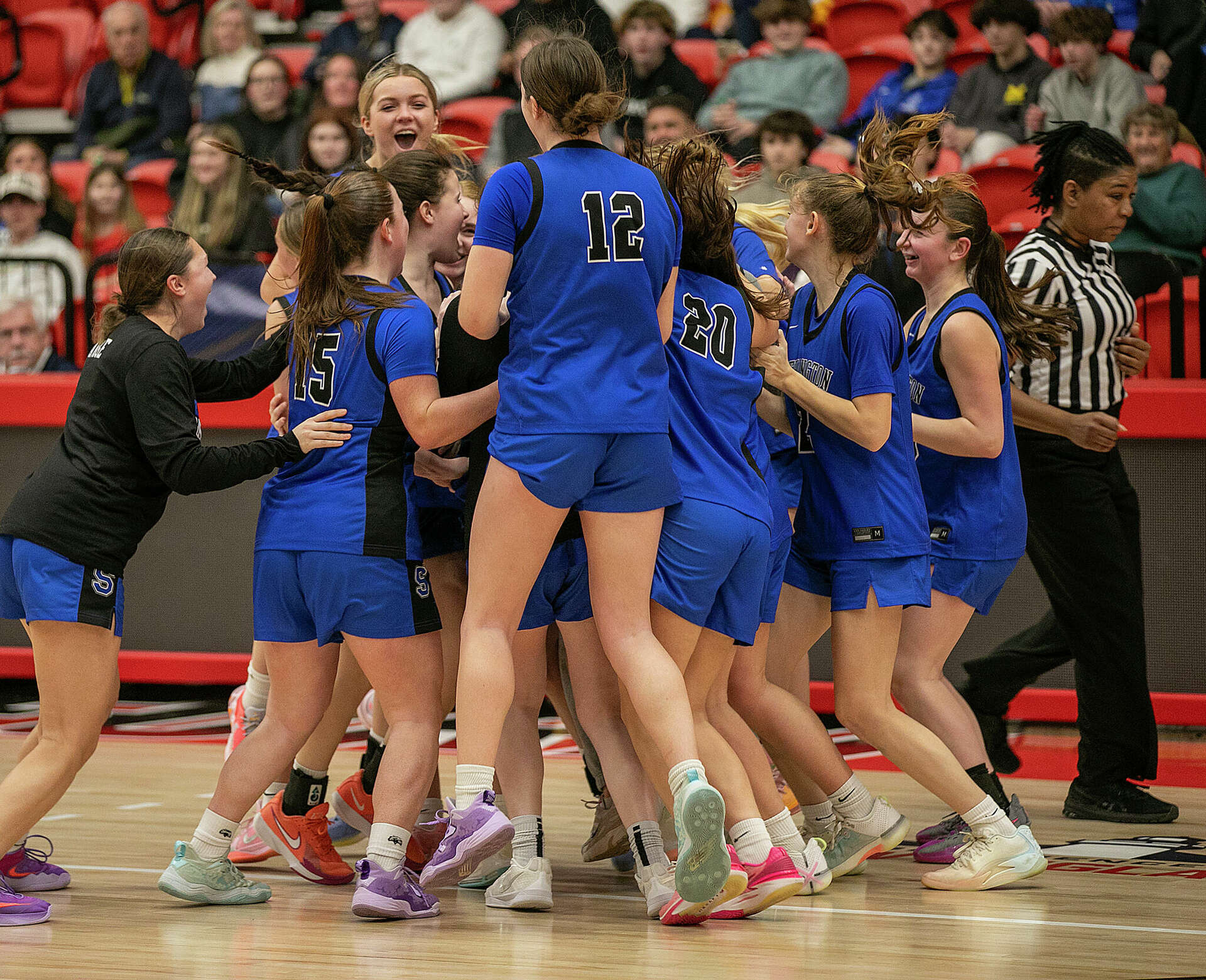Southington girls basketball beats East Catholic for CCC championship