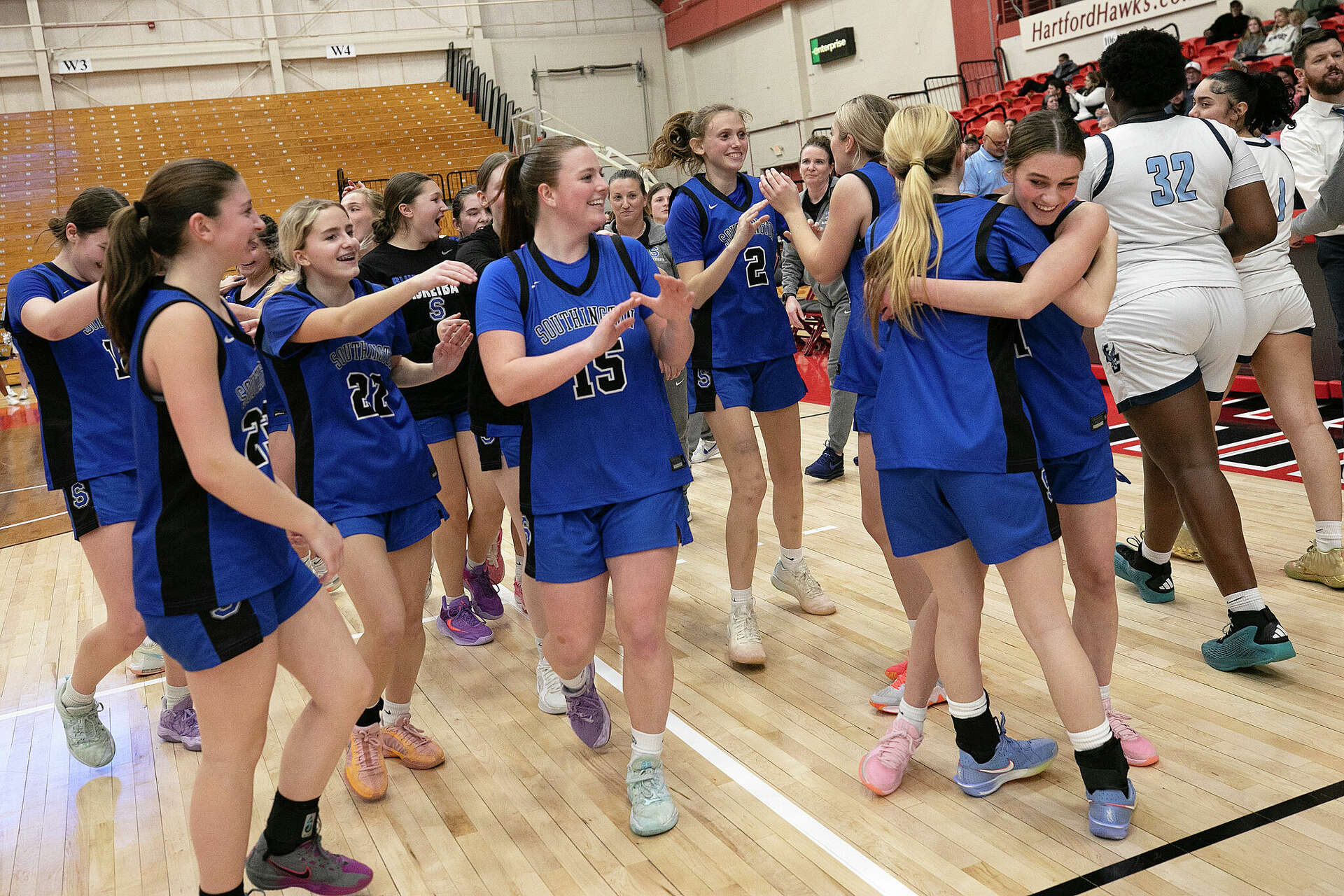 Southington girls basketball beats East Catholic for CCC championship